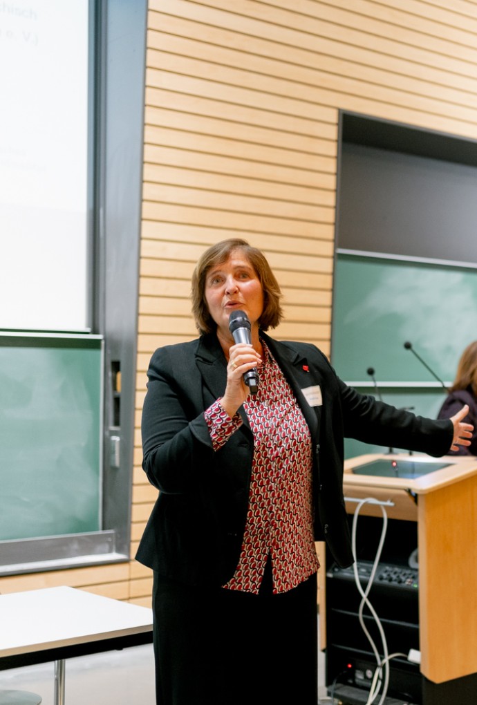 Fakultät für angewandte Sozialwissenschaften - Hochschule München